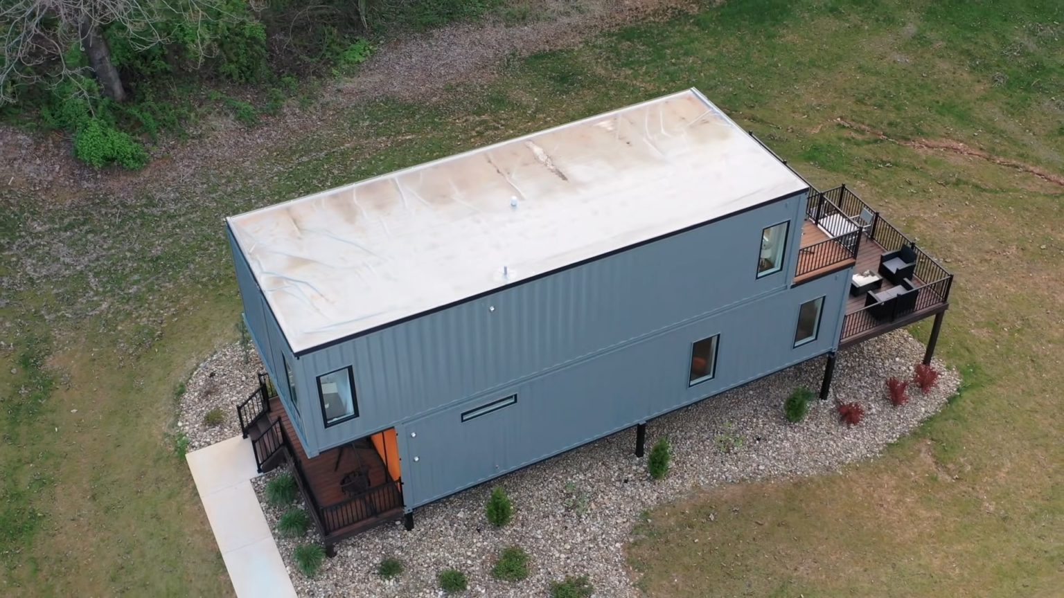 Ultra Modern Home made of 4 Containers