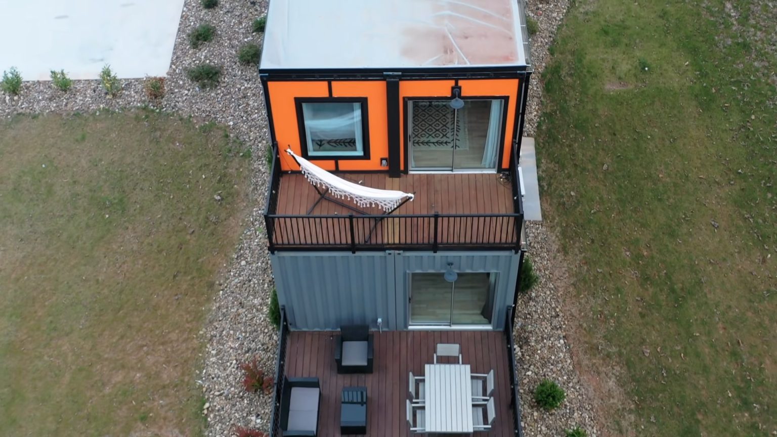 Ultra Modern Home made of 4 Containers - Living in a Container