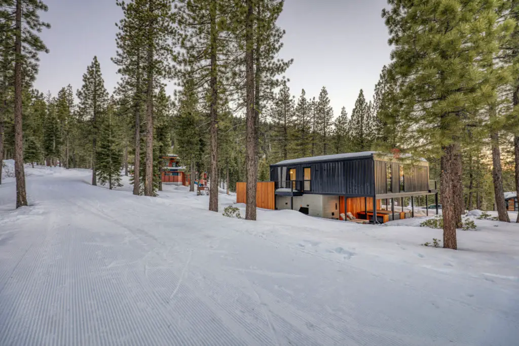 Luxury Container Home at Mountain - Living in a Container