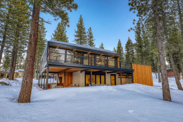 Luxury Container Home at Mountain - Living in a Container