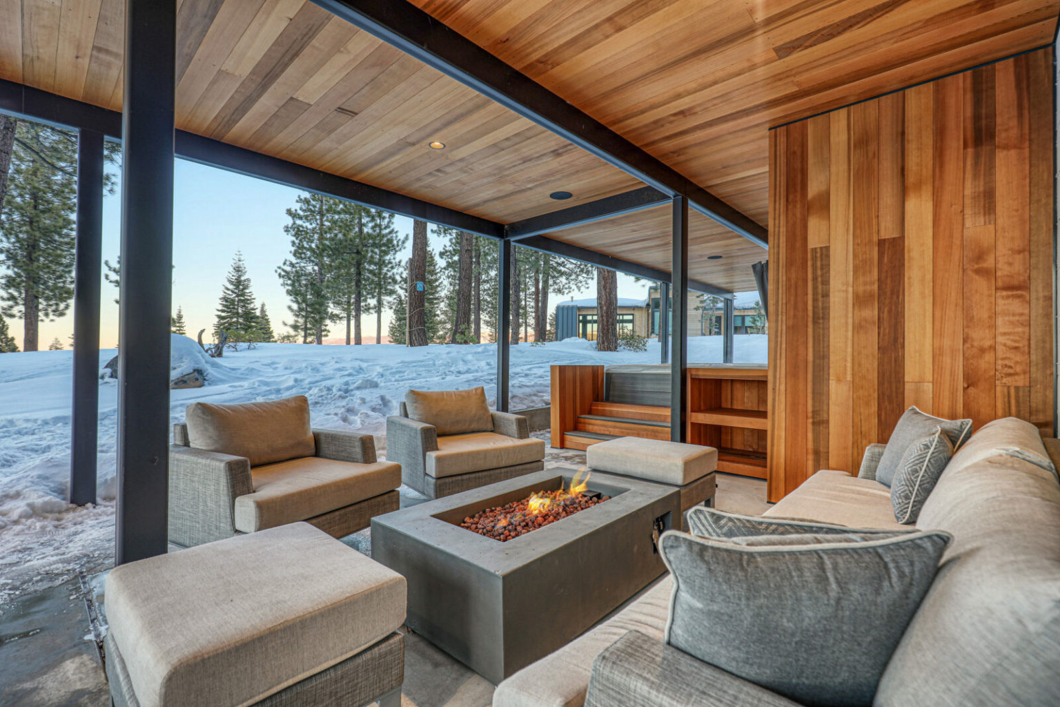 Luxury Container Home at Mountain - Living in a Container