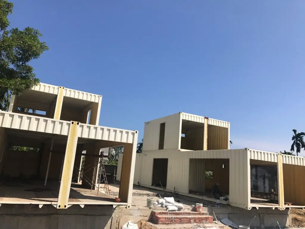 Luxurious Container Villa - Living in a Container