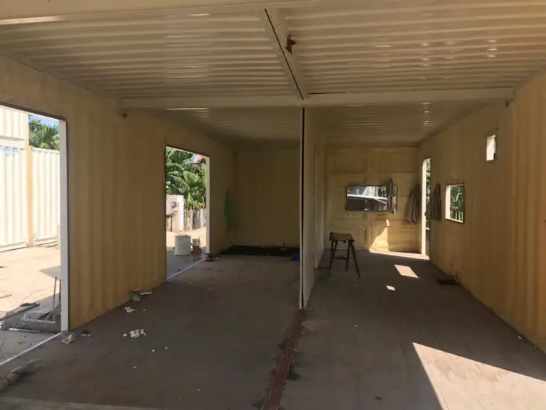 Luxurious Container Villa - Living in a Container