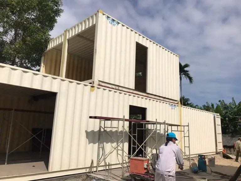 Luxurious Container Villa - Living in a Container