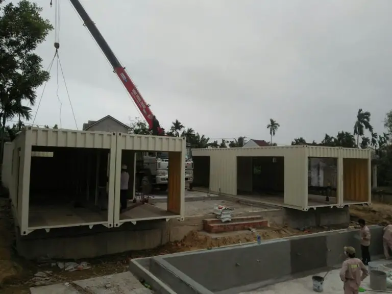 Luxurious Container Villa - Living in a Container