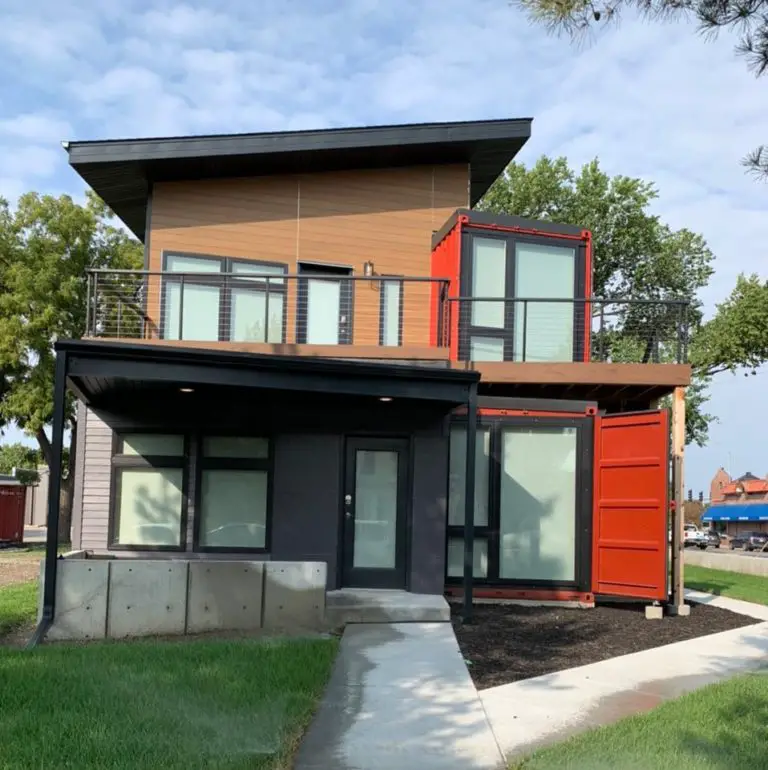 Duplex Container House in Lincoln