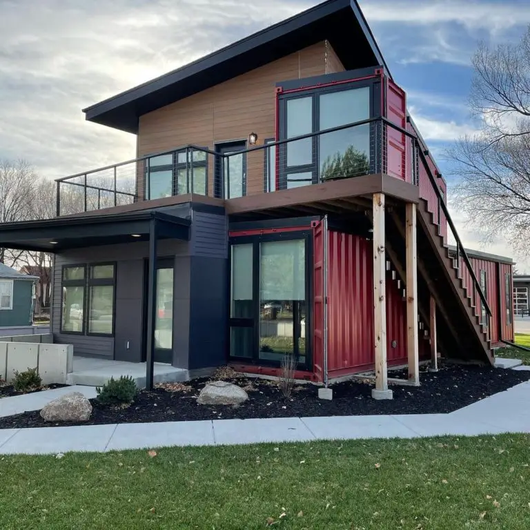 Duplex Container House in Lincoln