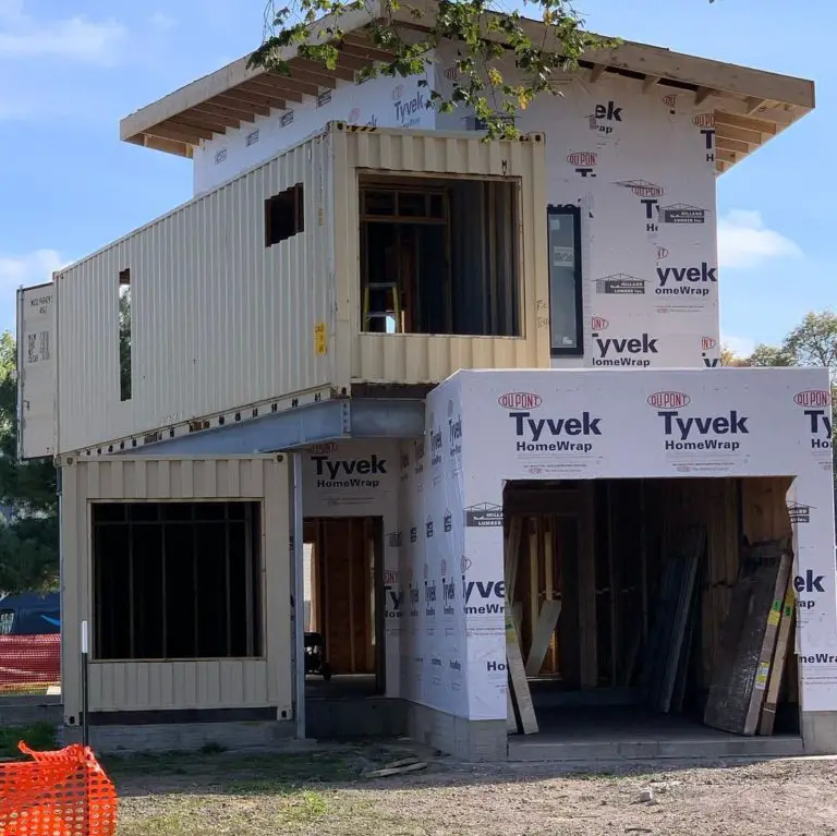 Duplex Container House in Lincoln