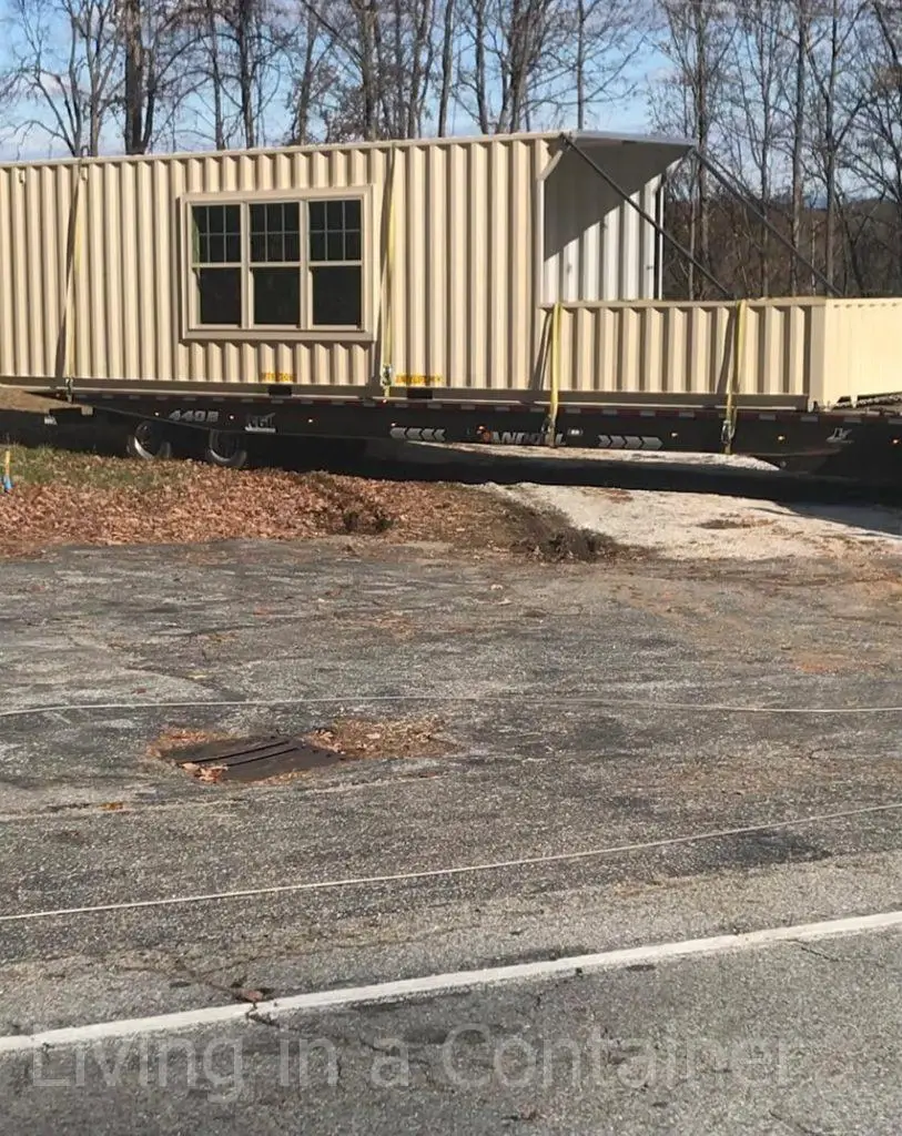 Container House in Centre of Trees