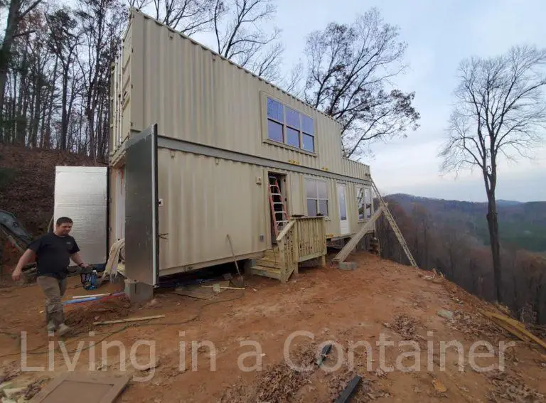 Container House in Centre of Trees