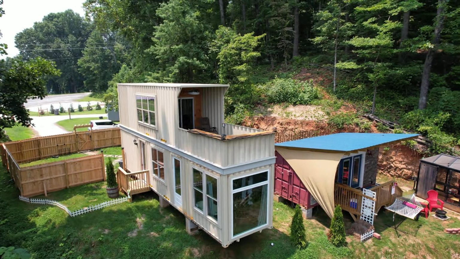 Container House in Centre of Trees | Living in a Container