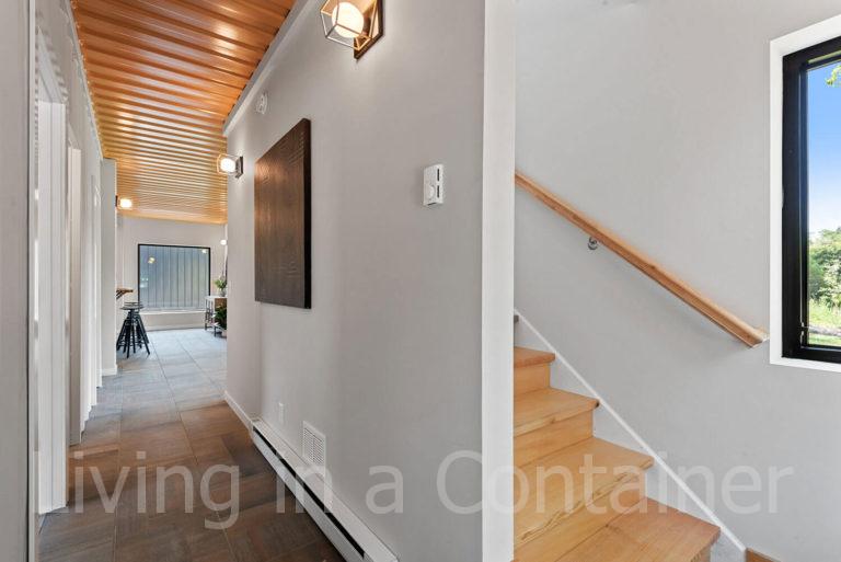 Luxury Home made of 5 Shipping Containers | Living in a Container