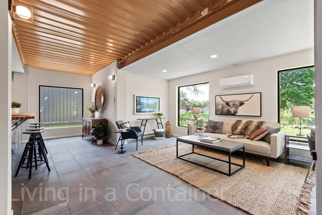 Luxury Home made of 5 Shipping Containers | Living in a Container