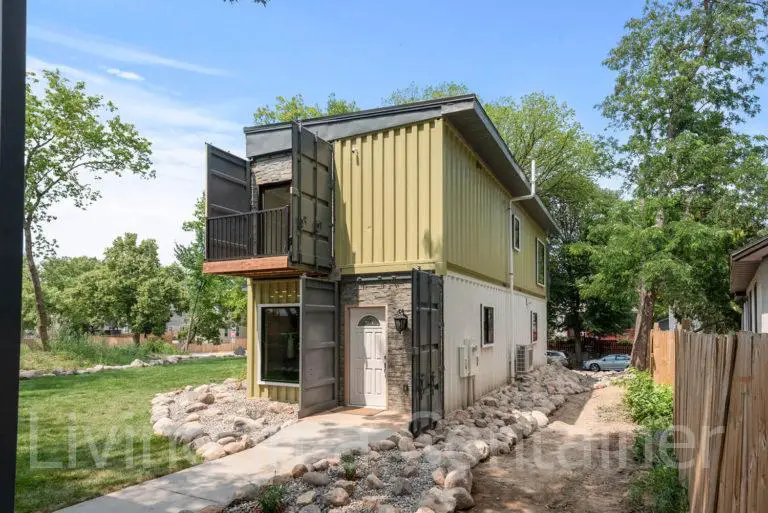 Luxury Home made of 5 Shipping Containers | Living in a Container