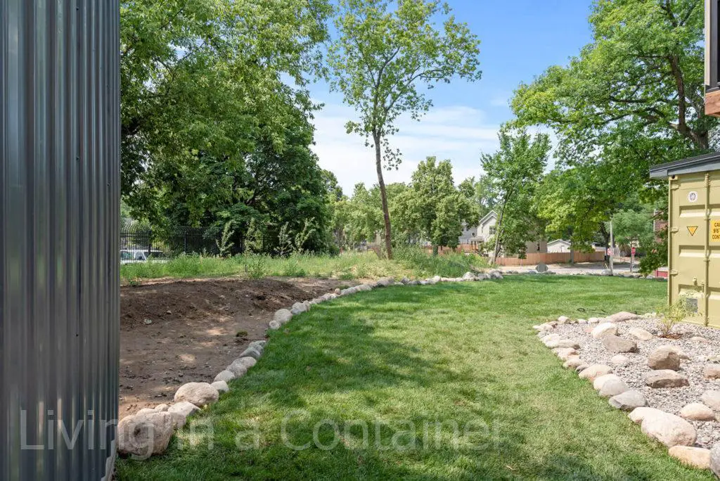 Luxury Home made of 5 Shipping Containers | Living in a Container