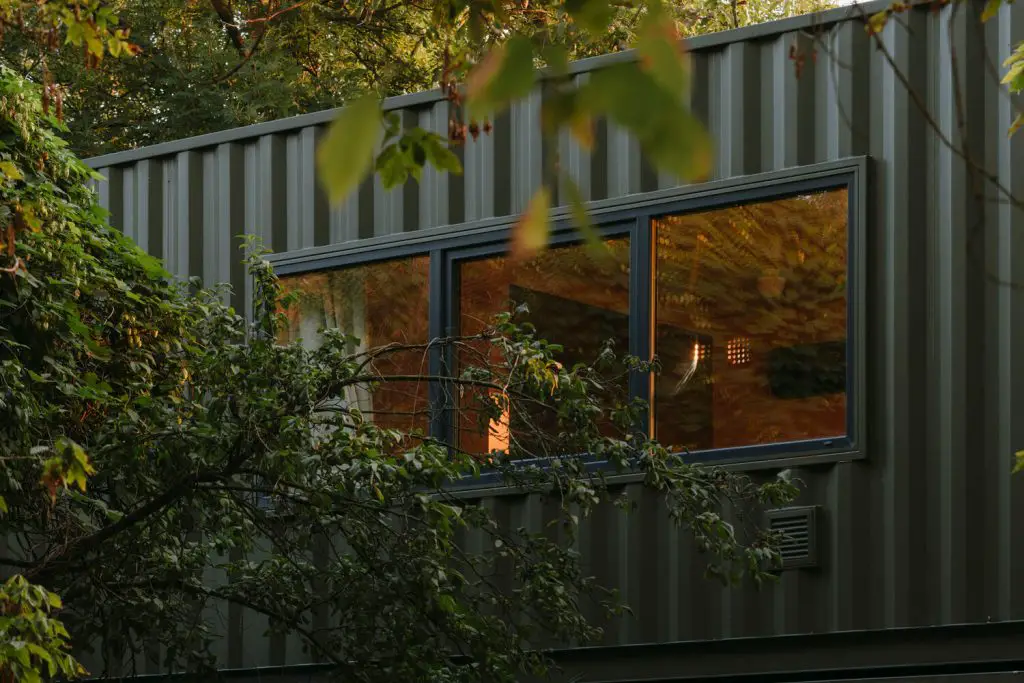 $50.000 Cozy Cabin made from Two Shipping Containers