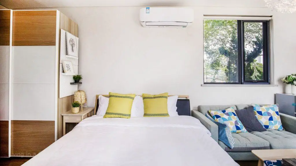 Oceanfront Container House – Cheap and Easy Living!