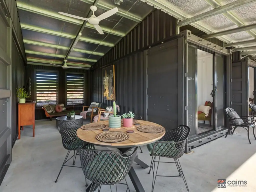 3x20ft Shipping Container Into Perfect Living Space