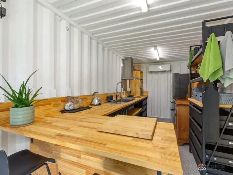 3x20ft Shipping Container Into Perfect Living Space