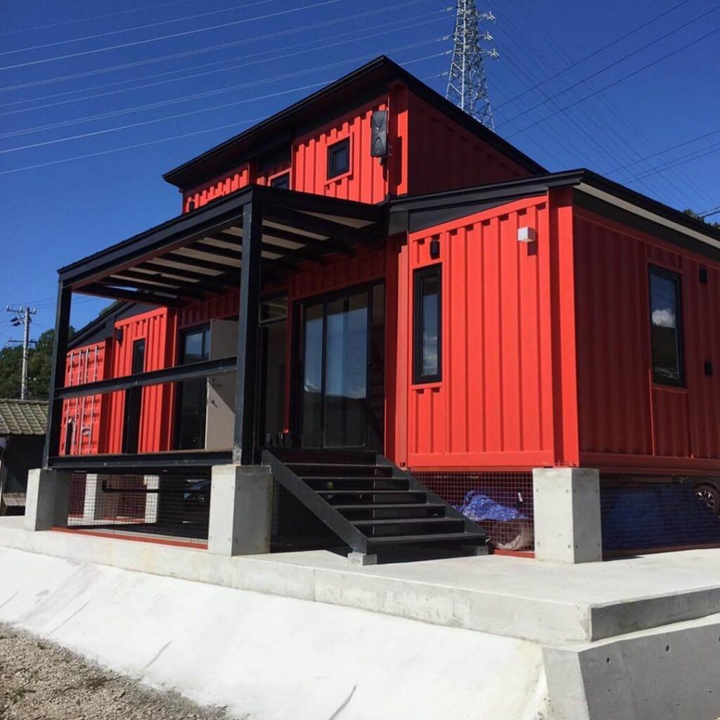 6 Shipping Containers Turned Into a Red House