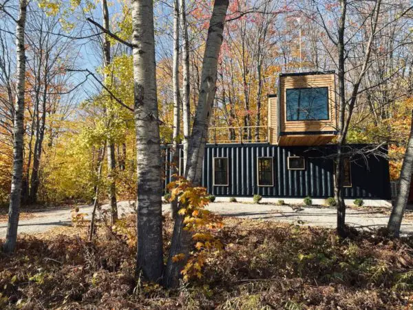 Airbnb Home Made with 3 High Cube Shipping Containers