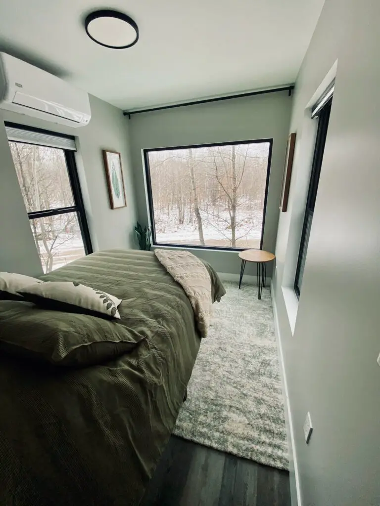 Airbnb Home Made with 3 High Cube Shipping Containers