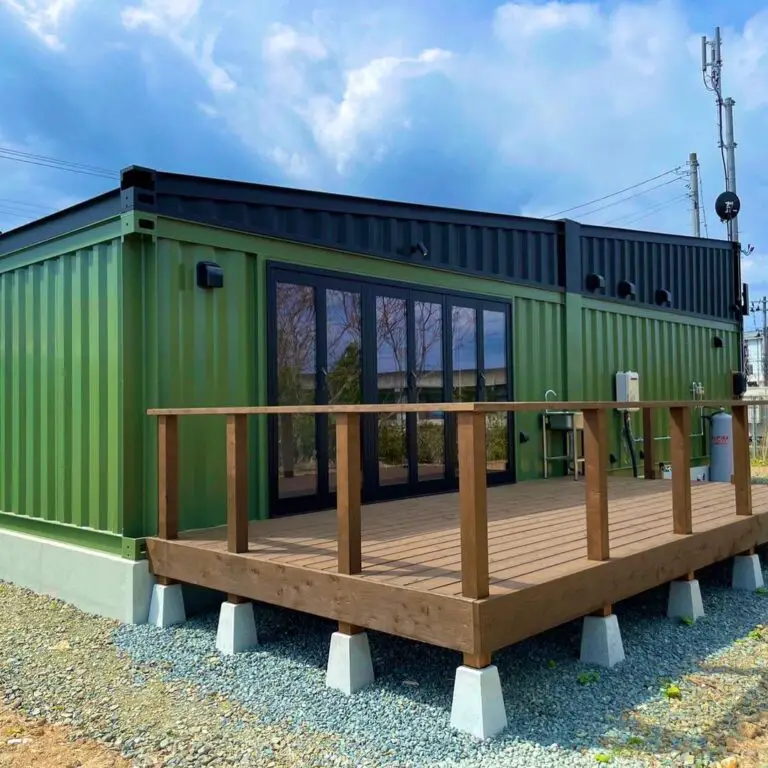 Container Home in Japan: Three 20ft Containers