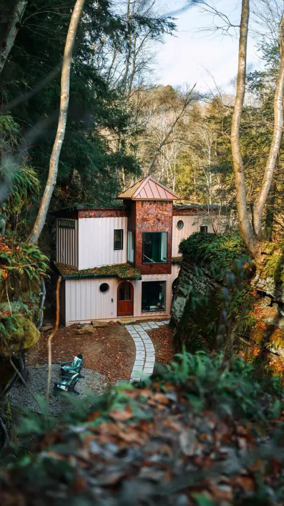 Unveiling the Magic of Container Homes: Roca Box Hop and More