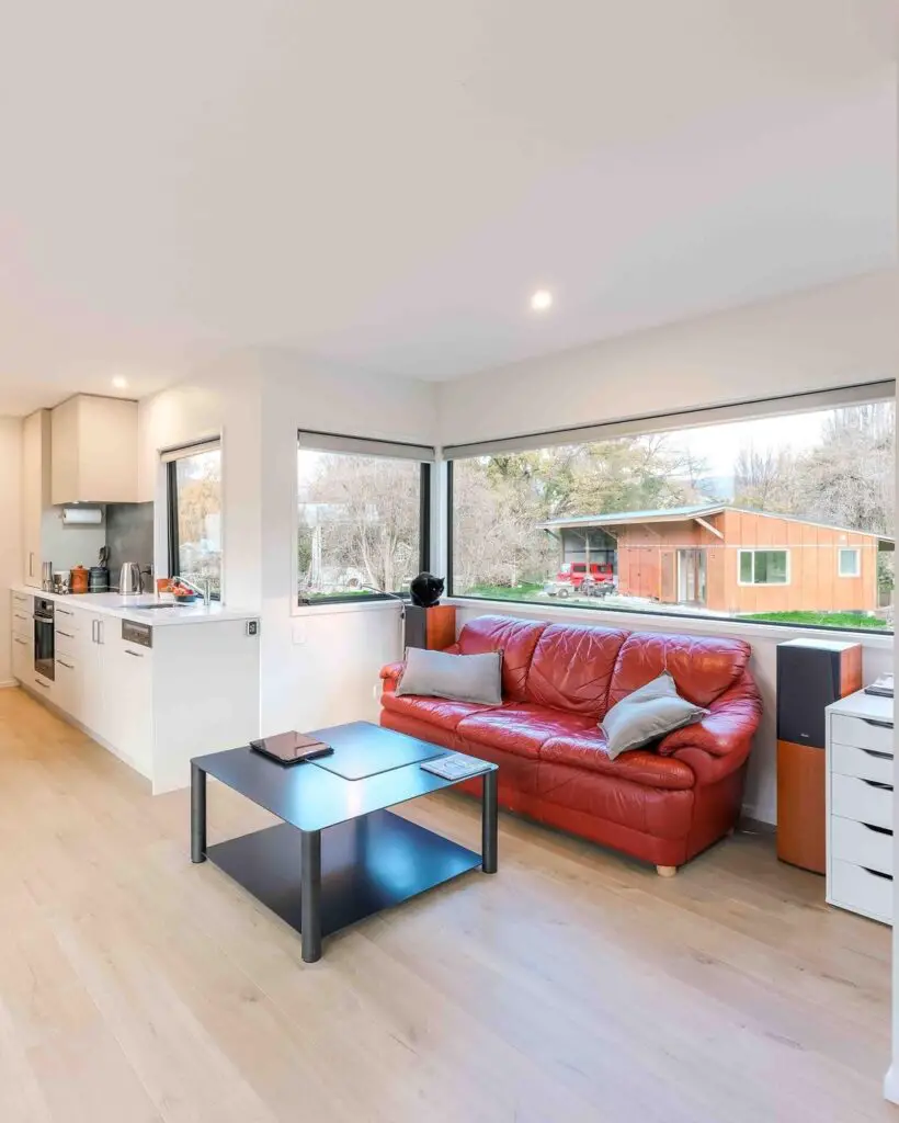 Innovative Container Living: A Journey from Upcycling to Business