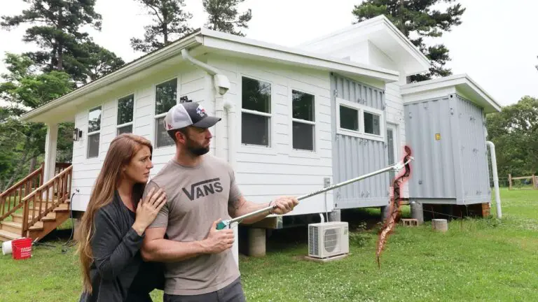 Life Uncontained: Embracing the Unstructured Journey of Personal Freedom