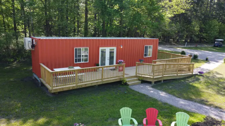 Tiny House Container Village