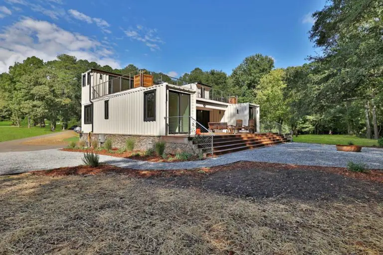 Amazing House Made from 3 Shipping Containers