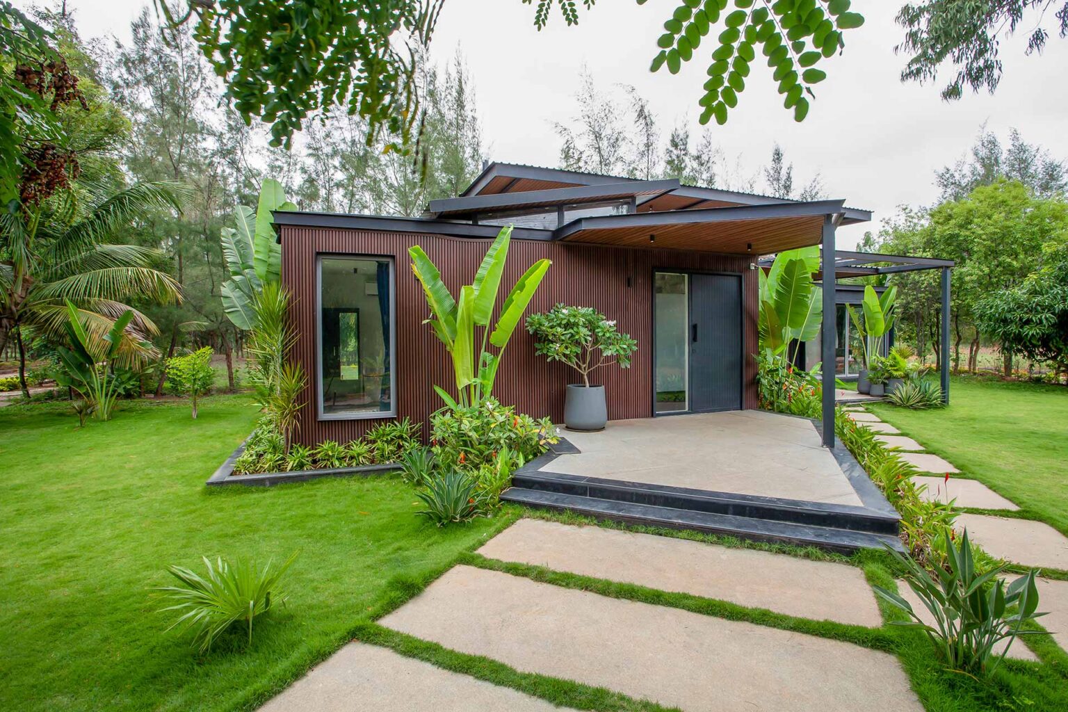 1000 Sqft Luxury Home Made from 3 Shipping Containers