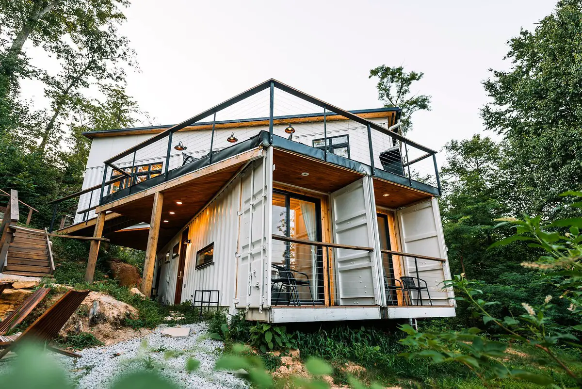 The Overlook Box Hop: A Stunning Shipping Container Home in Hocking Hills